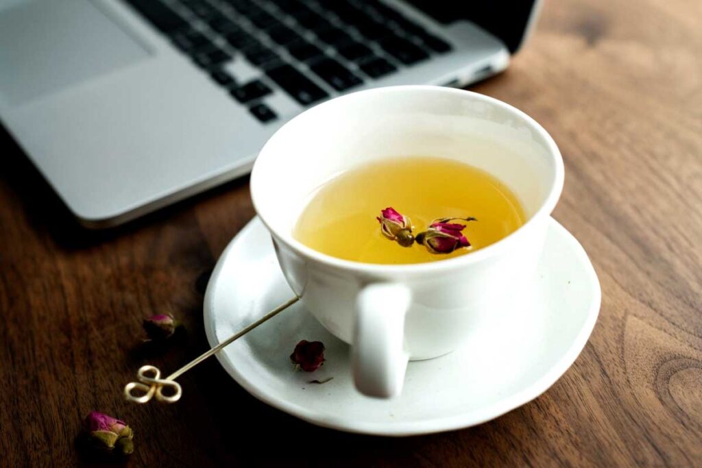 17 Benefits of Yellow Tea, Nutrition, Recipes, & Side Effects - TeaFame